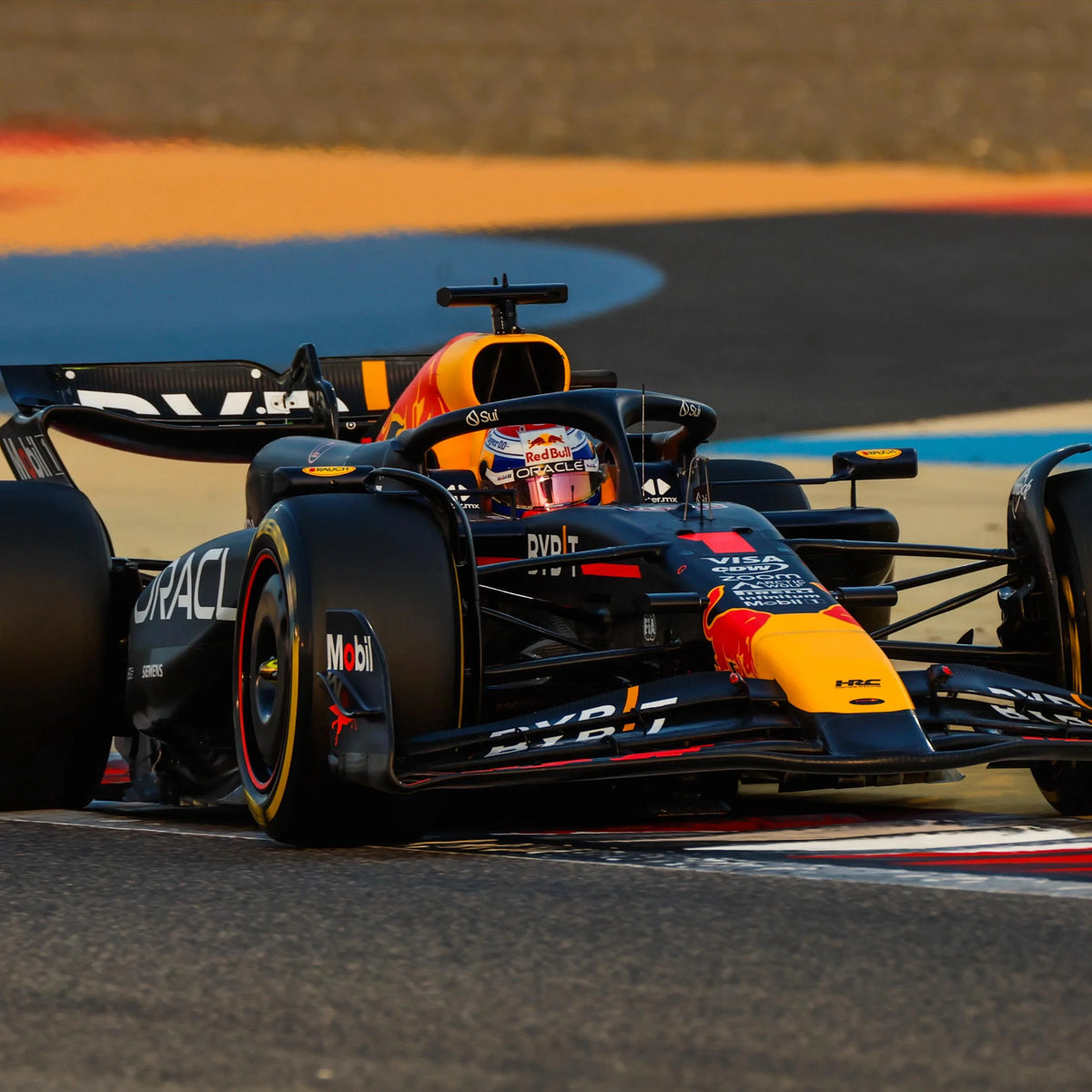 Bburago F1 Red Bull Racing RB20 2024 With Driver Figure Max Verstappen ...